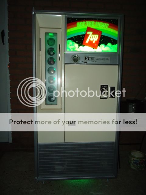 Just Completed and Sold Peter Max Vendo 63 7Up Machine - Antique Radio ...