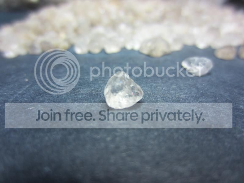 Identity Help : Diamond vs Quartz