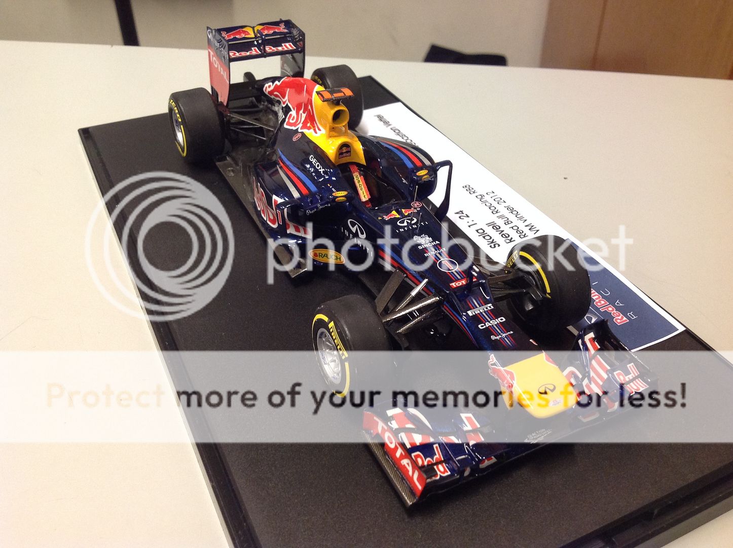 Revell 1:24 Red Bull RB8 - Ready For Inspection - Vehicles ...