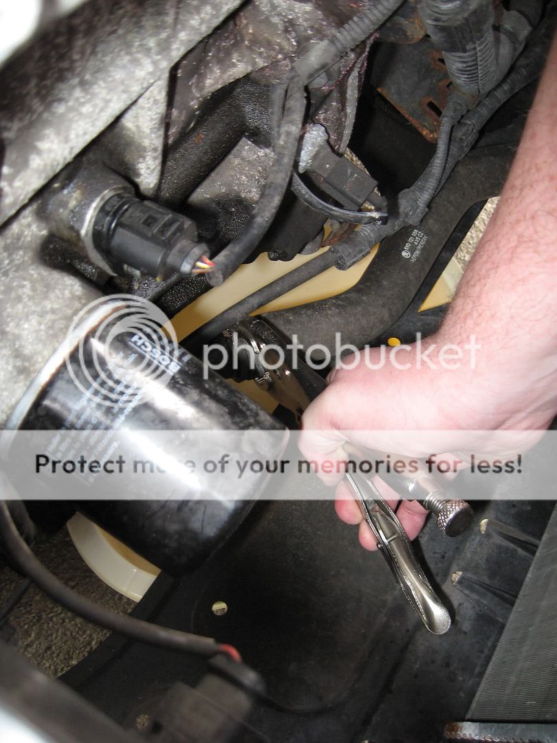 1.4mpi changing thermostat and flushing coolant system - Skoda Fabia ...