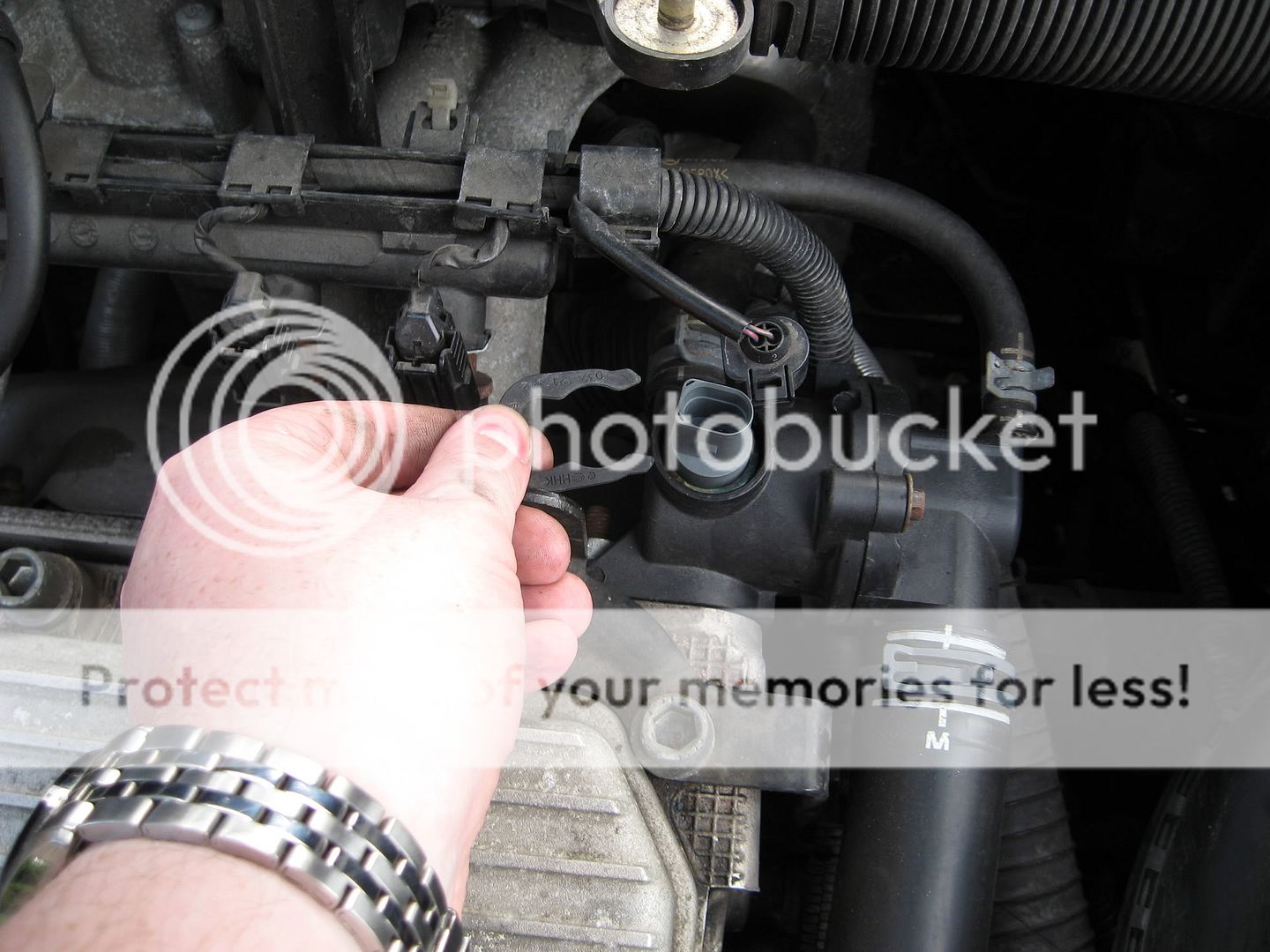 1.4mpi changing thermostat and flushing coolant system - Skoda Fabia ...