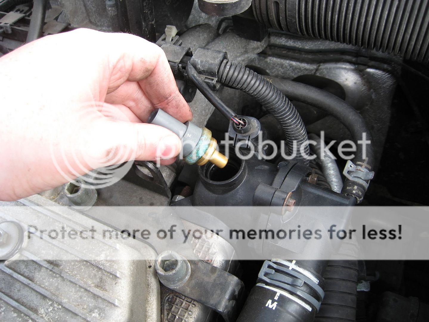 1.4mpi changing thermostat and flushing coolant system - Skoda Fabia ...